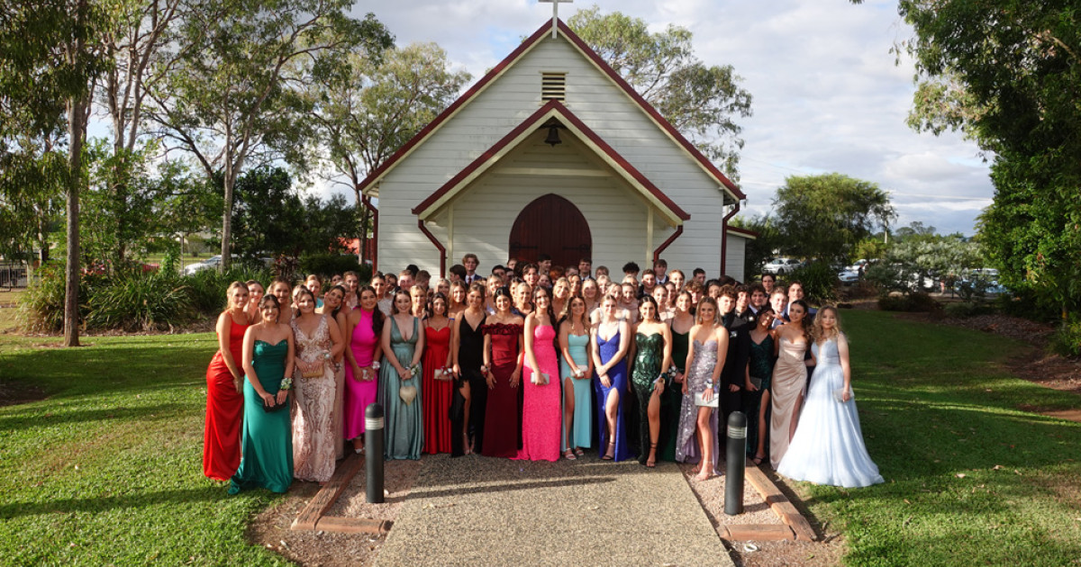 St Stephen’s students celebrate | The Express Newspaper Mareeba ...