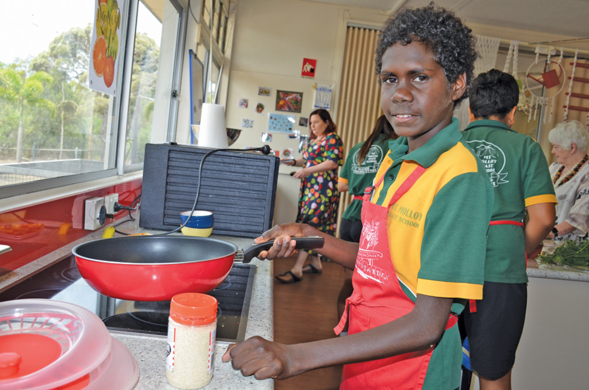 Young students think green with Stephanie Alexander | The Express Newspaper Mareeba, Atherton ...