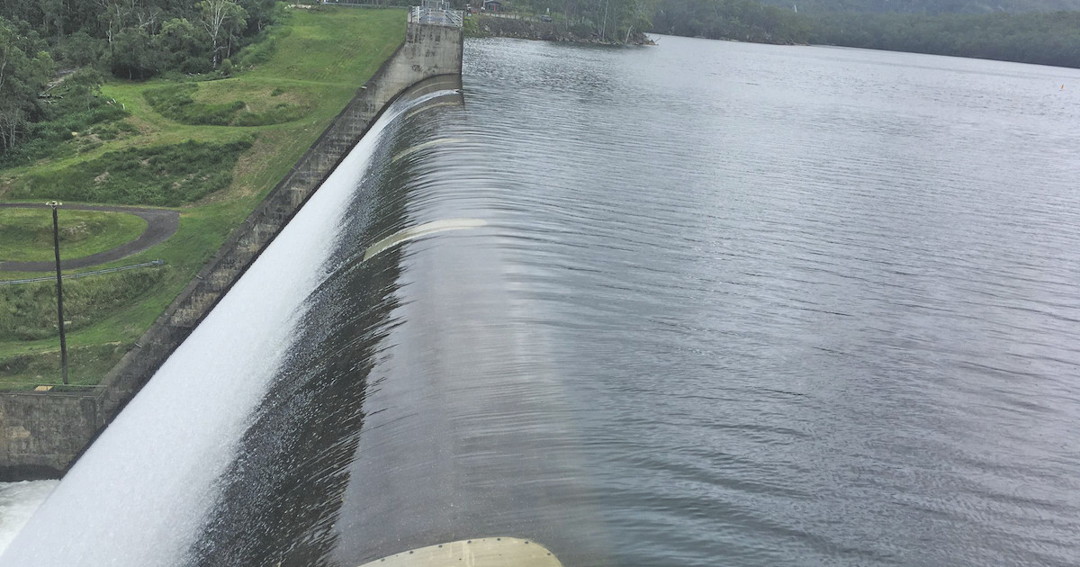 Chance to catch glimpse of spillway atop Tinaroo Dam | The Express ...