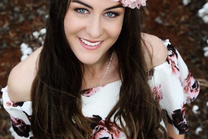 Young Taylah steps up to bring deb back | The Express Newspaper Mareeba ...