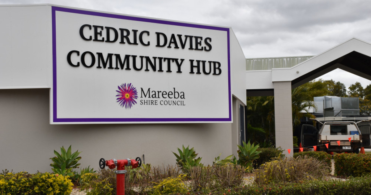 New library opens at Community Hub | The Express Newspaper Mareeba ...