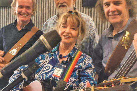 Country music club celebrates 25 years of singing on the Tablelands ...
